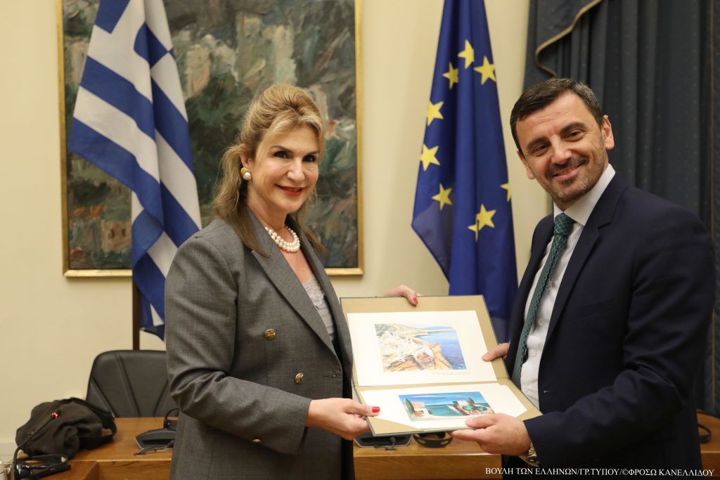 Εθιμοτυπική συνάντηση του Προεδρείου της ΚΟΦ Ελλάδας-Παναμά με την ...